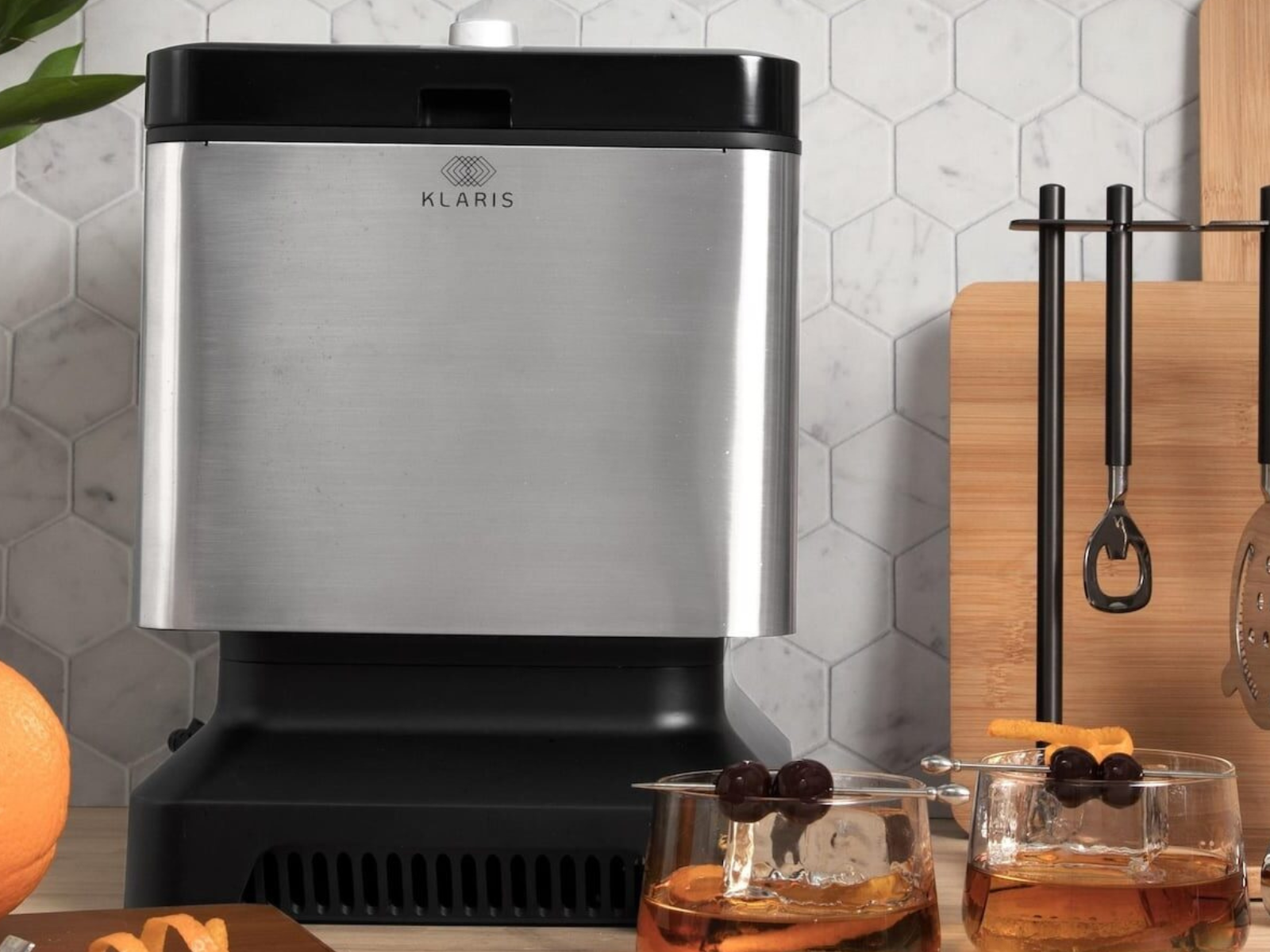 Craft Ice Makers: Elevate Your Drinks with the Perfect Ice